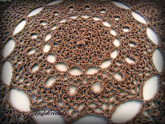 Linda Crochets: Mantilla Doily and an update