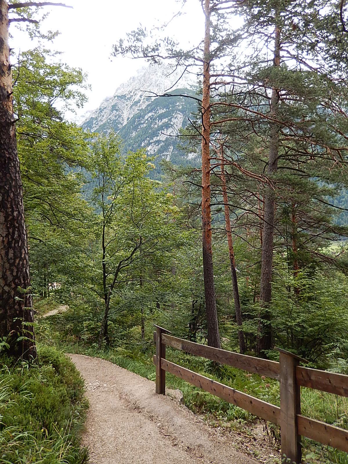 Der Wanderfreund: Wanderung Mittenwald Leutascher Geisterklamm ...