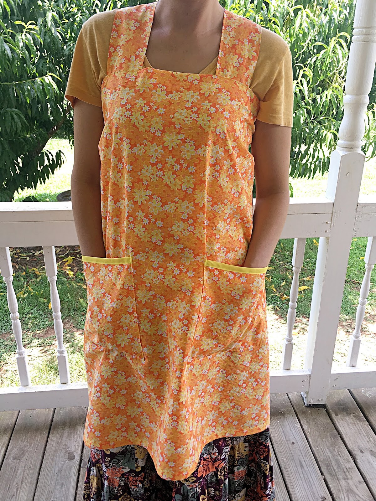 Country Mama To Many: Easy to Sew Homesteading Apron