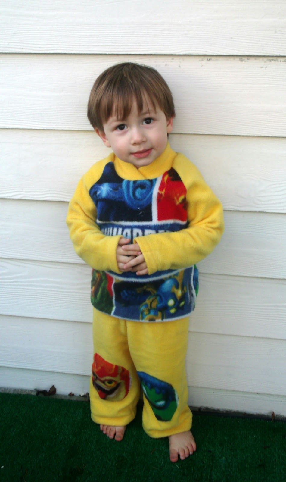 Keep Calm and Carrion: Pattern Review: Drew and Jesse Fleece PJs from ...