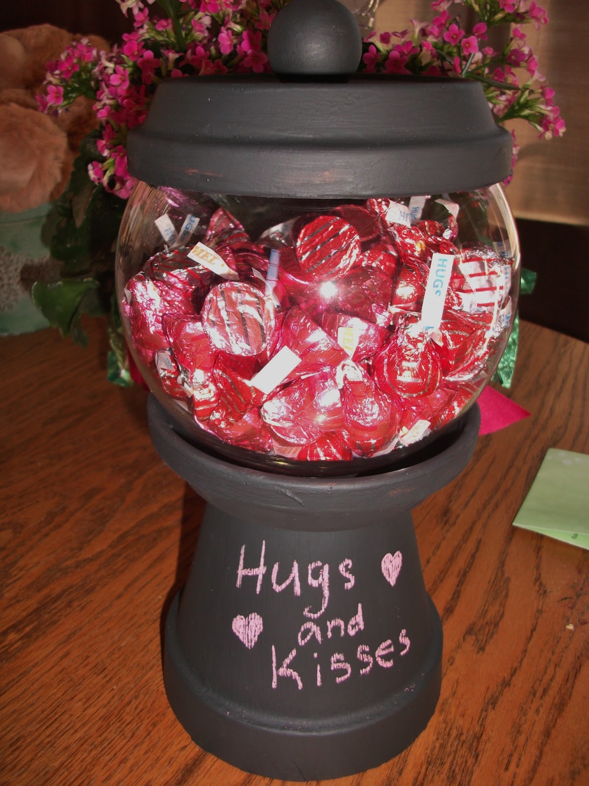 Confections of a Readoholic Mom: Pinterest Projects: DIY Candy Container