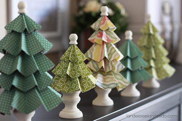 FREEBIES FOR CRAFTERS: Festival of Trees: Folded Paper Trees