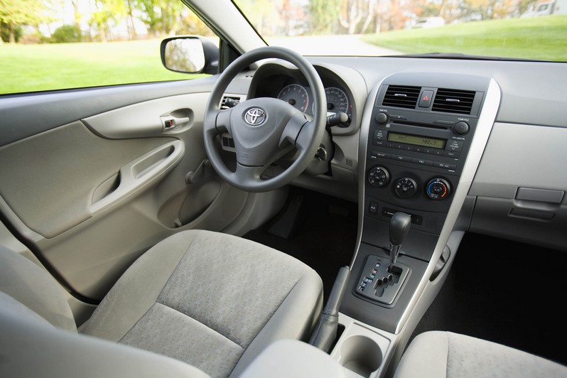 Auto Sport 7: Toyota Corolla Interior