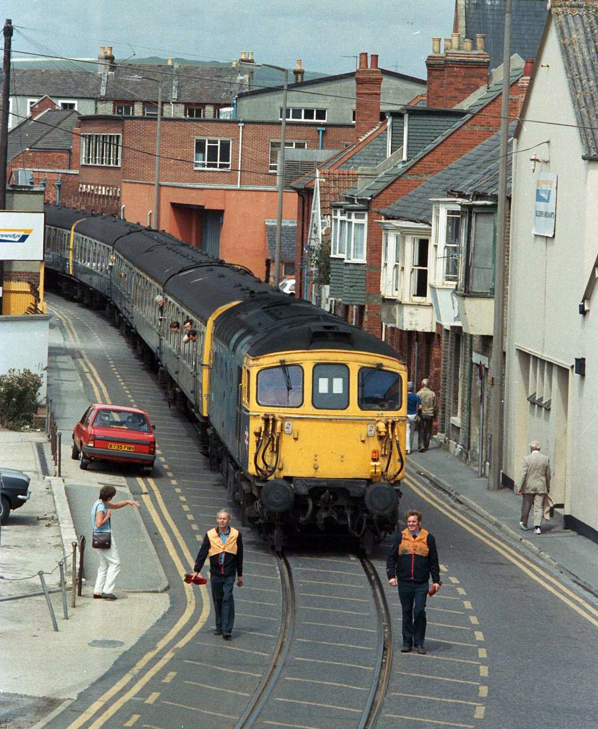 transpress nz: boat trains of Weymouth along the quay