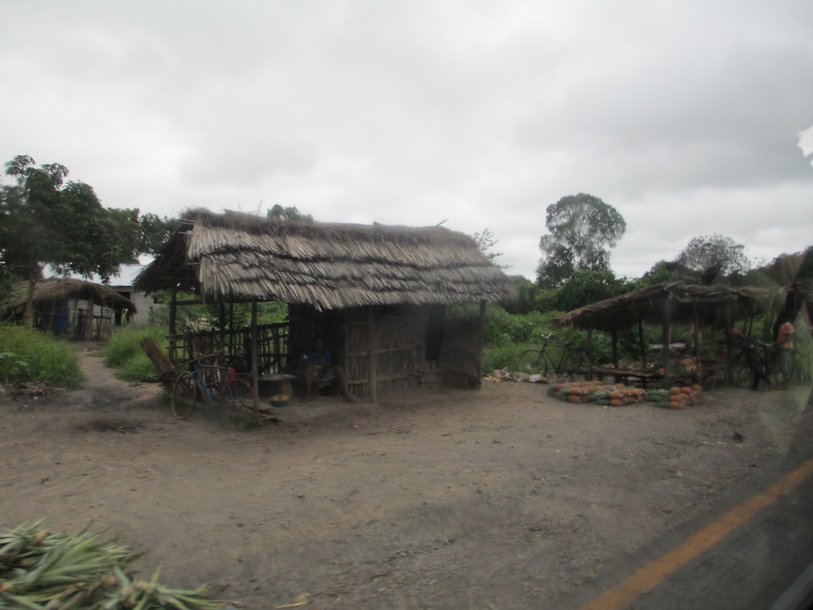 Vinte e Sete Meses em Moçambique : Pictures of Quelimane, Mozambique