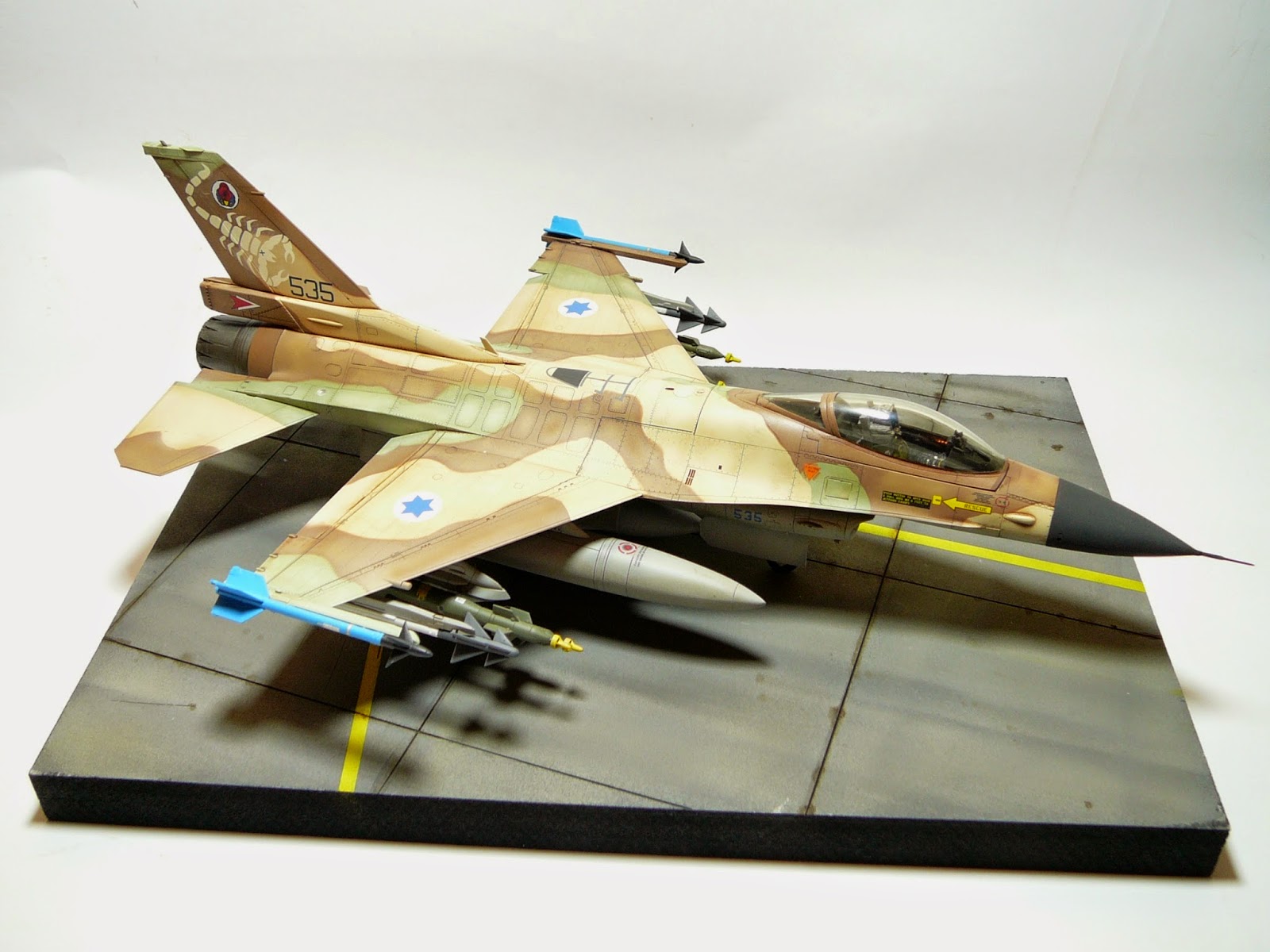 ernimodels: F 16 Barak 1/48