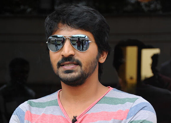 Vaibhav Reddy Biodata, Movies, Net-worth, Age, New Movies, Affairs, New ...