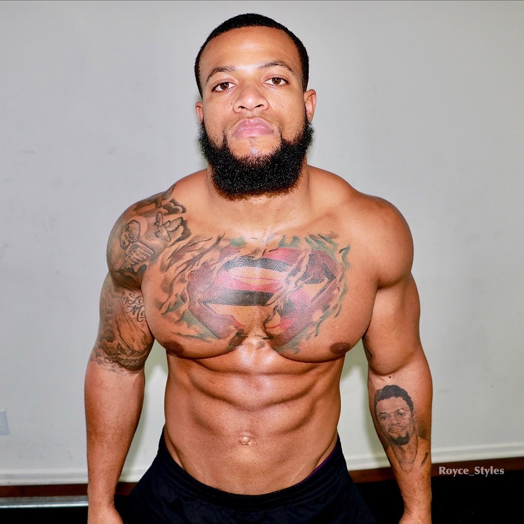 Pictures of Royce Styles abs, muscles and Tattoos