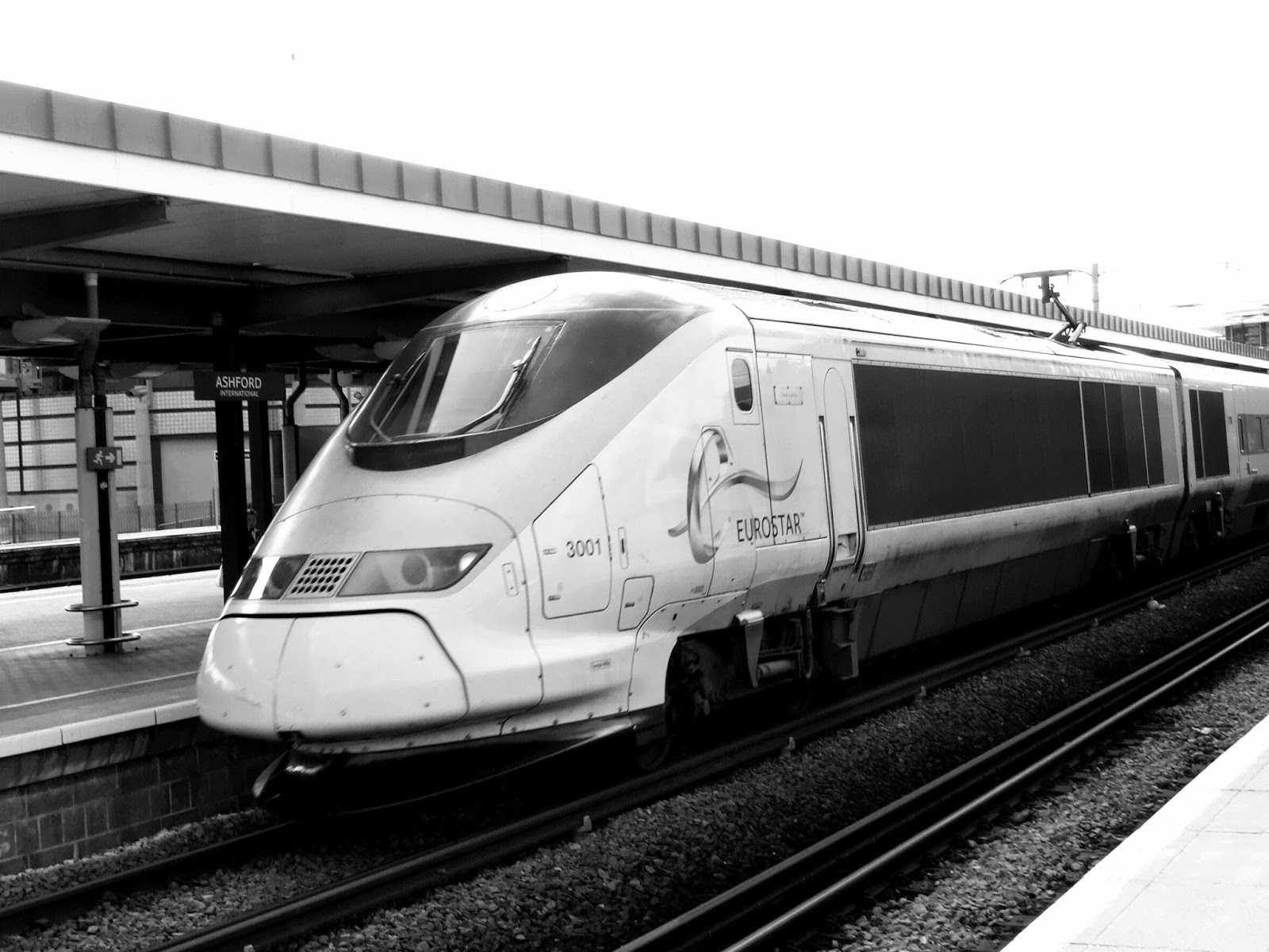 'Along These Tracks' Train Photos Site : Photo Eurostar Trains 3001 and ...