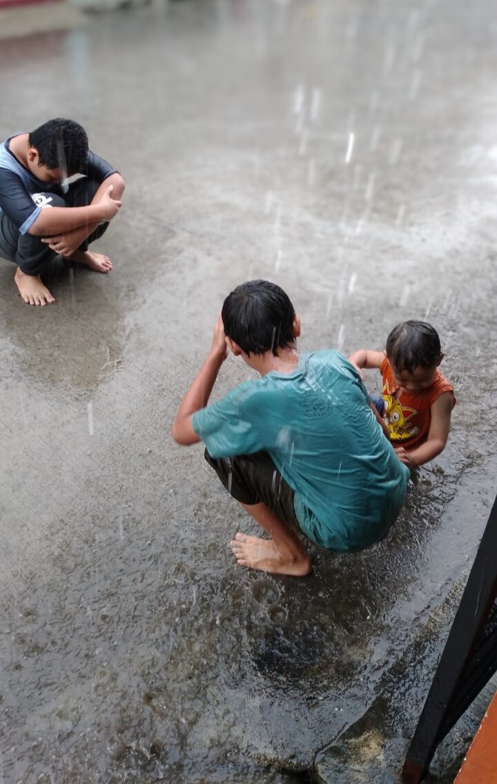 Kangen Main Hujan-Hujanan - damarojat blog lifestyle perempuan dan ...