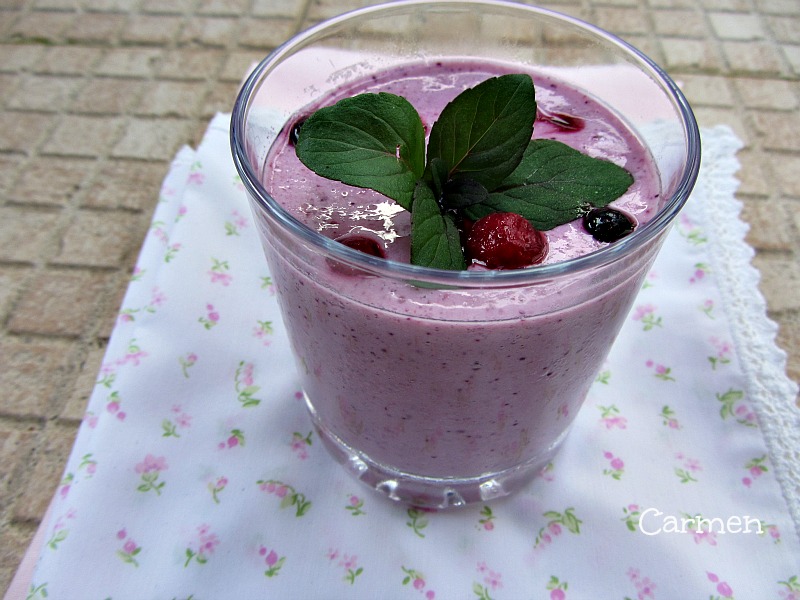 Batido de frutos rojos y leche de coco - Mis recetas de cocina