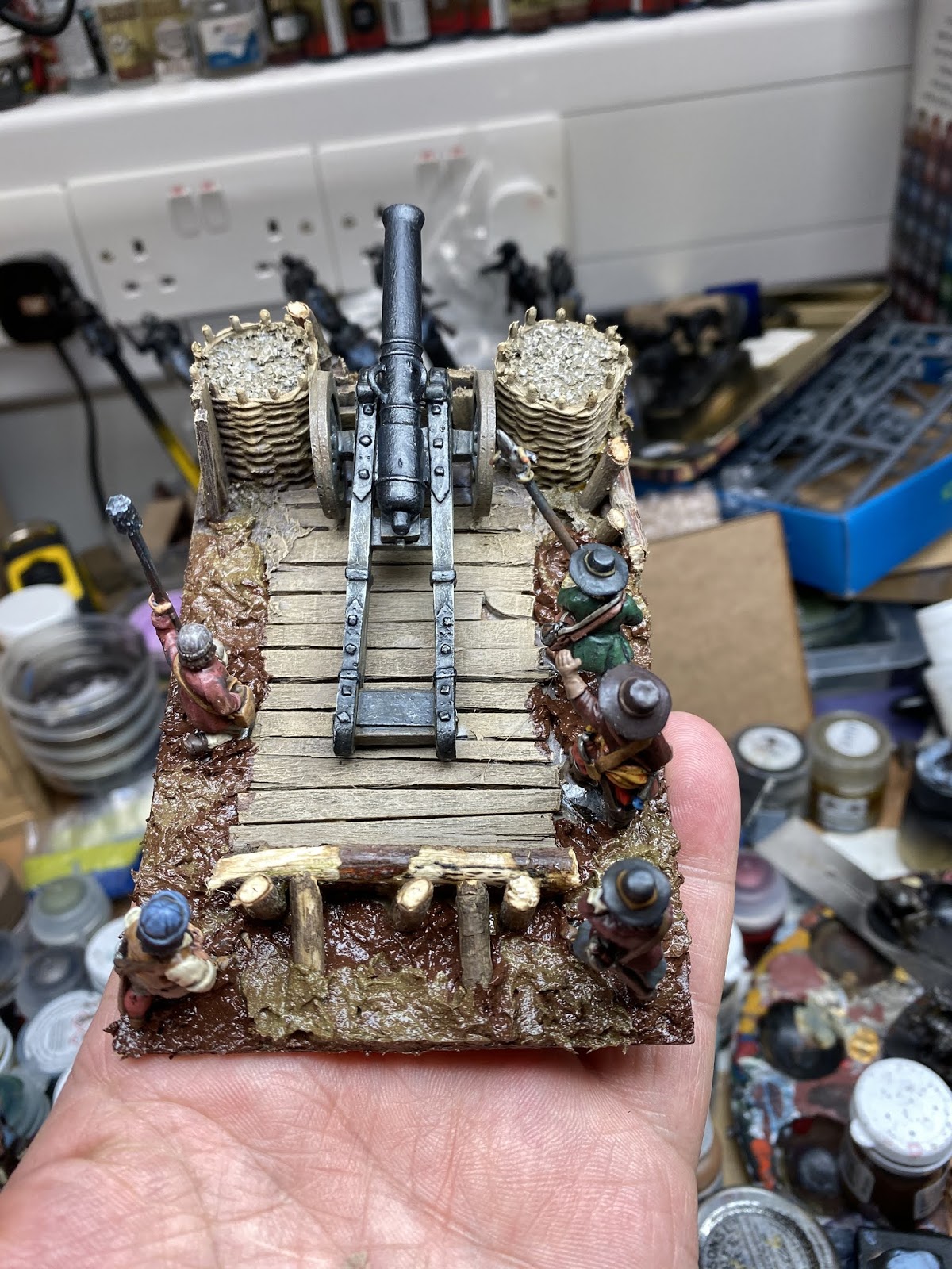 iron mitten: English Civil War Gun Emplacement