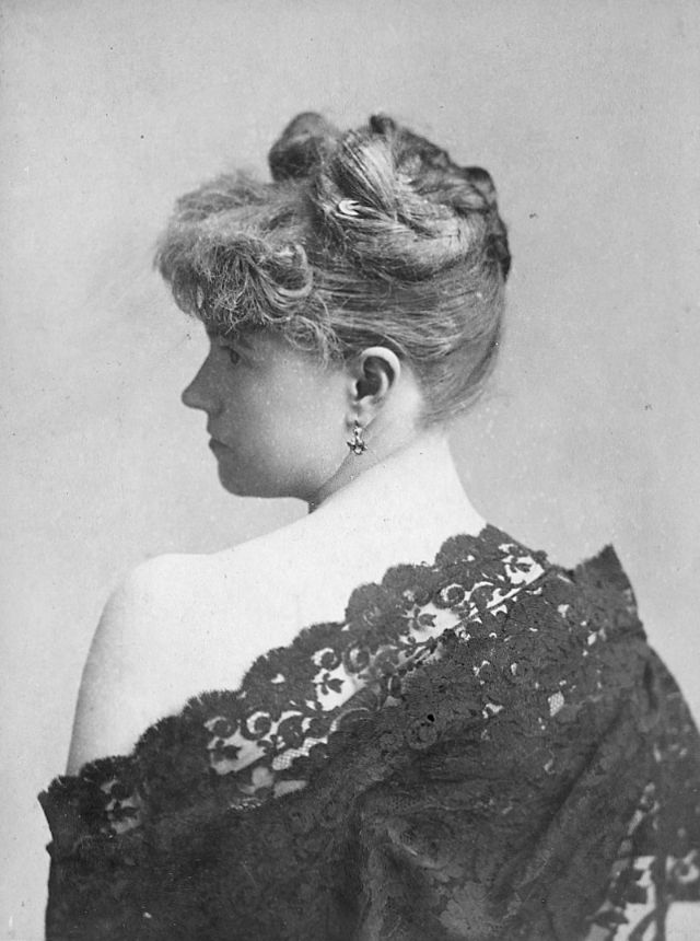 Stunning Photos of Stylish Girls That You Won't Believe They Came From ...