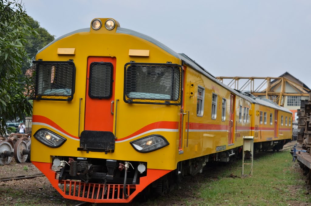 Inilah Kereta Api Penolong di Indonesia | Sekilas Informasi