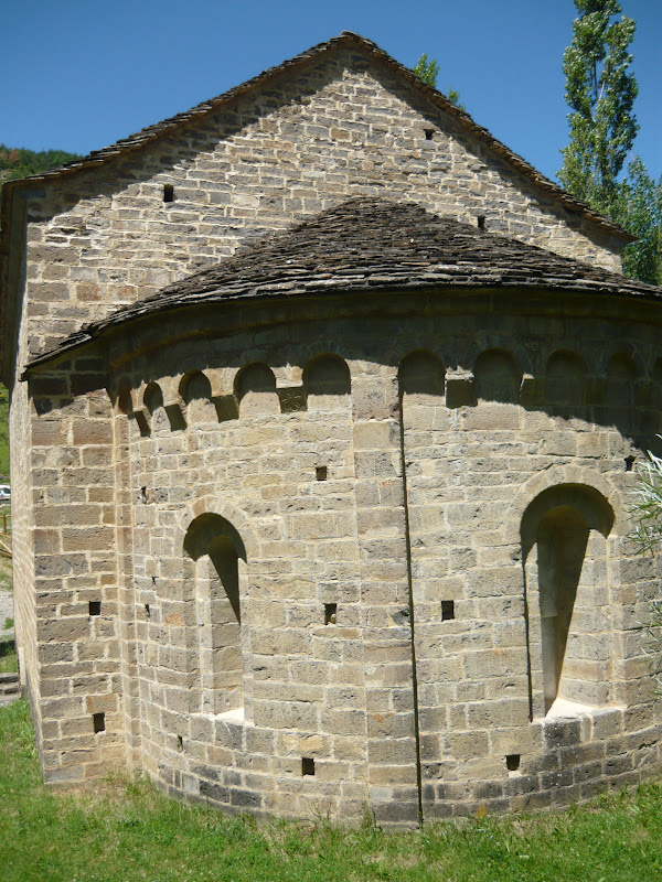 Tozal Royo: Ermita de San Adrián de Sasabe. Borau.