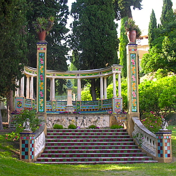 Studio Floral Dora Santoro: Fontana Rosa