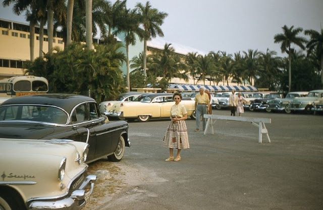 40 Fascinating Color Photos Capture Street Scenes of Miami & Miami ...