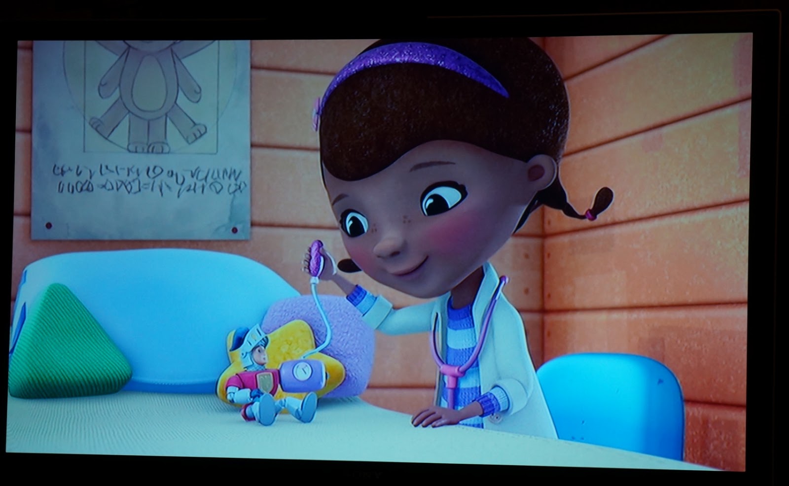 Evan and Lauren's Cool Blog: 5/18/13: Win a Doc McStuffins: Time For ...