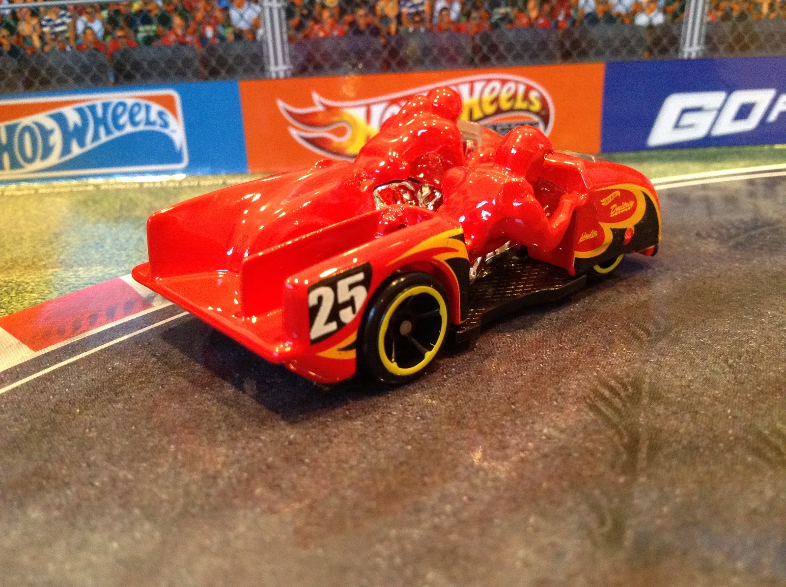 JULIAN'S HOT WHEELS BLOG: Side Ripper (New for 2016)