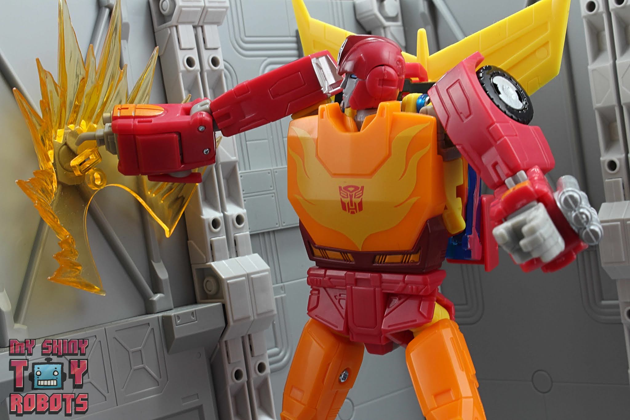 My Shiny Toy Robots: Toybox REVIEW: Transformers Studio Series 86 Hot Rod