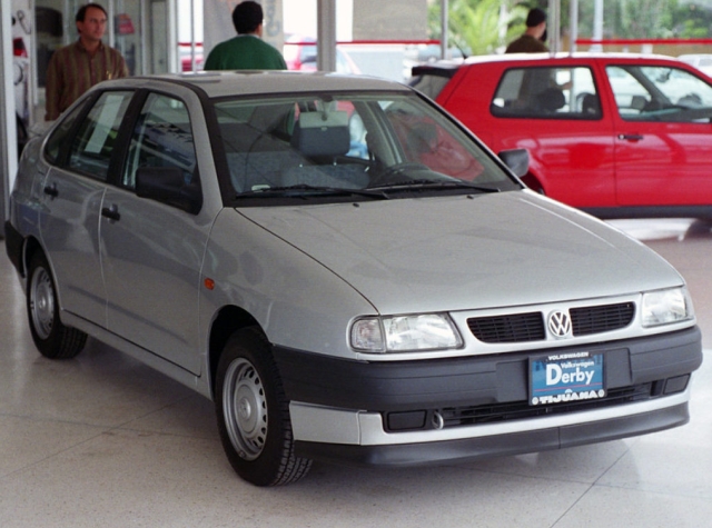 CRUISER - Clásicos en escala 1/43 (1:43 Classics): VOLKSWAGEN DERBY (1996)