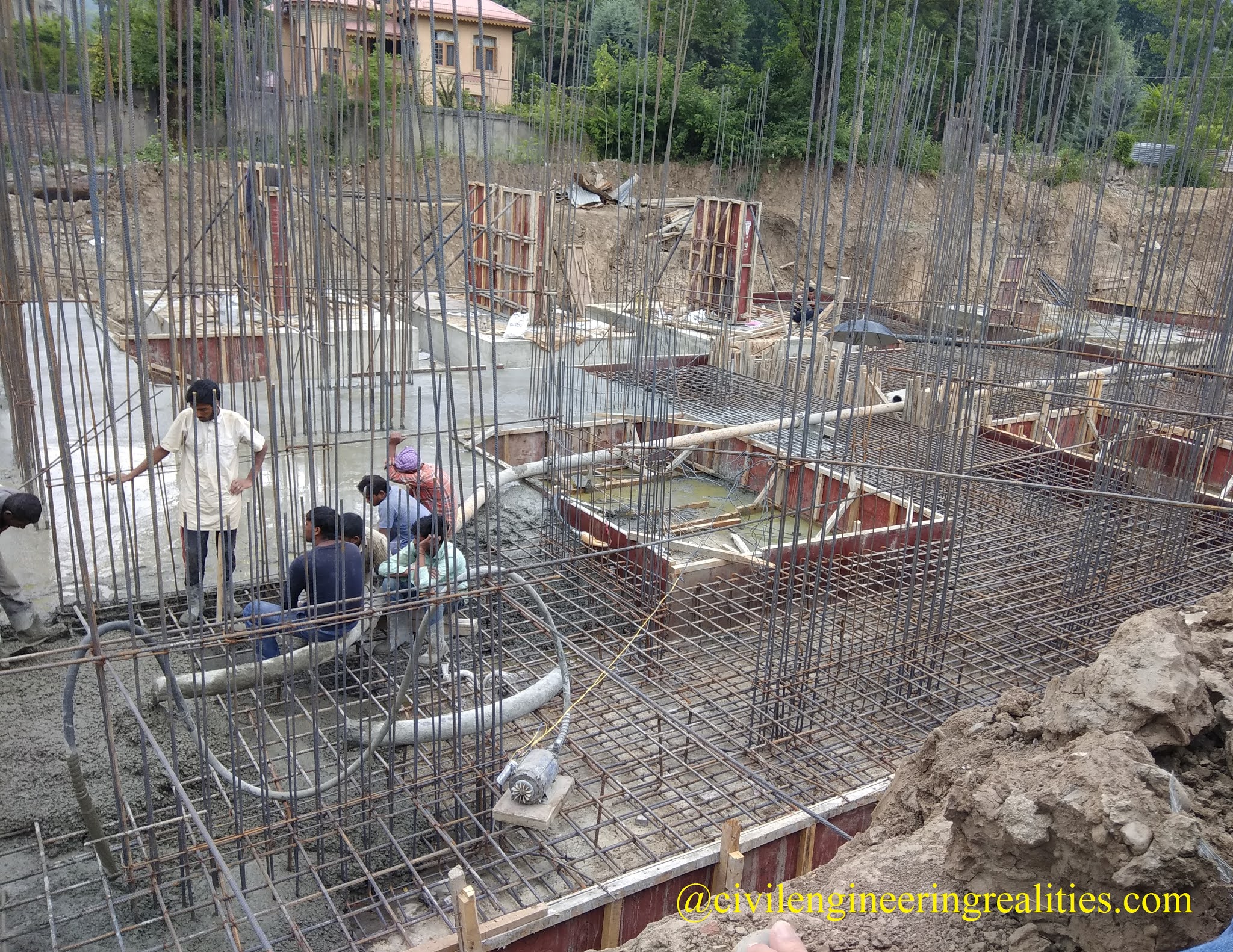 Reinforced Cement concrete (R.C.C) | Its Advantages and Disadvantages?