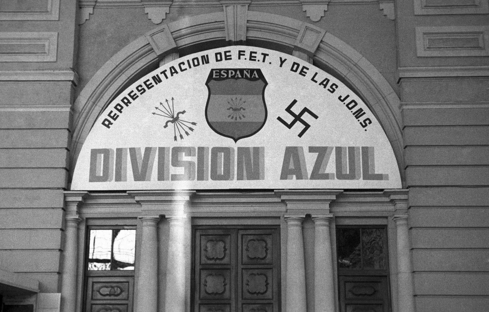 Afinidades Anticapitalistas: LA MEMORIA DE LA DIVISIÓN AZUL. J R Barrio