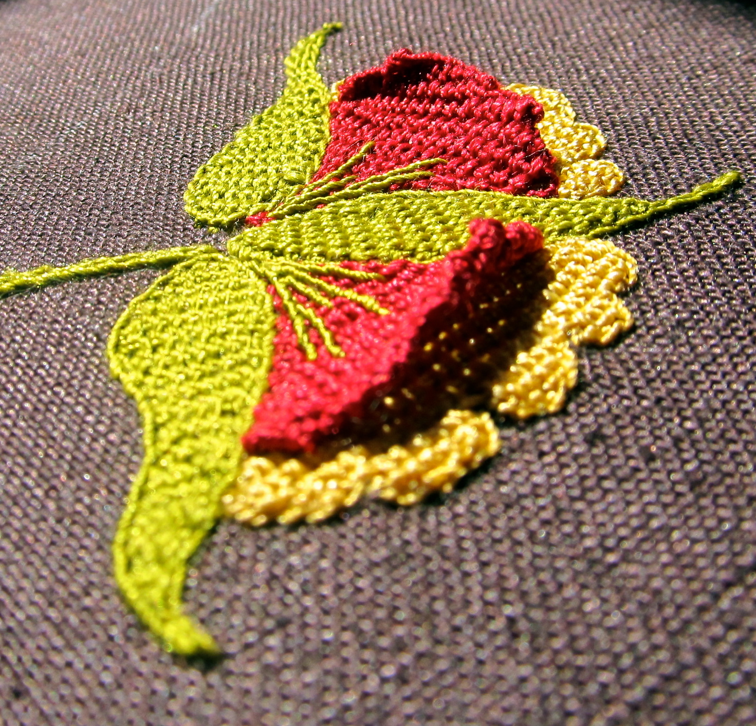 Baroque Embellishments: Rose Motif on the Enchanted Shawl