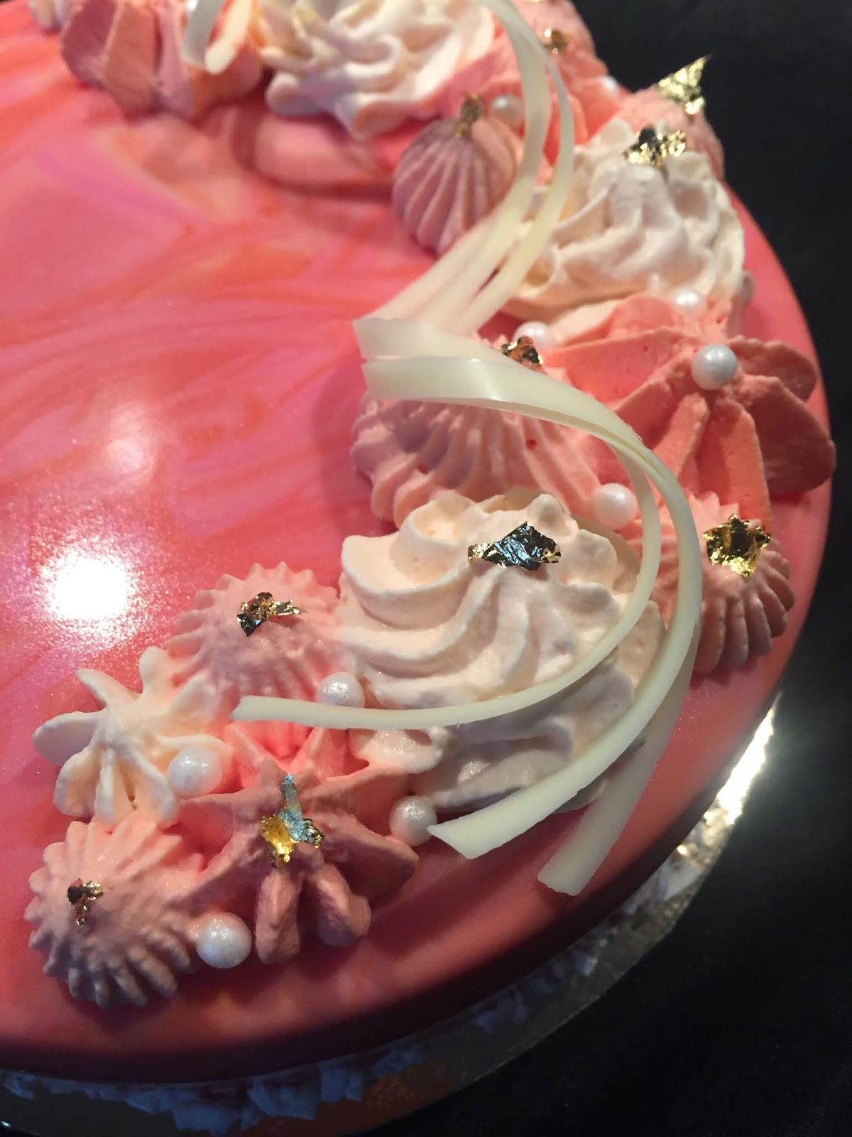 Entremets Pamplemousse Rose et Chocolat Blanc