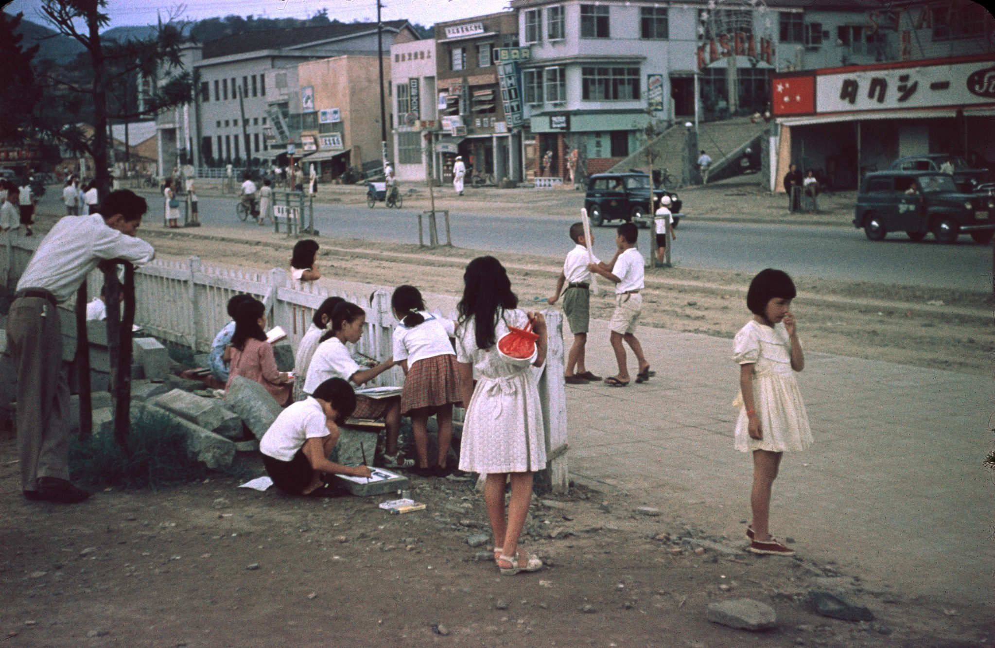 50 Amazing Color Photographs That Capture Everyday Life in Japan From ...