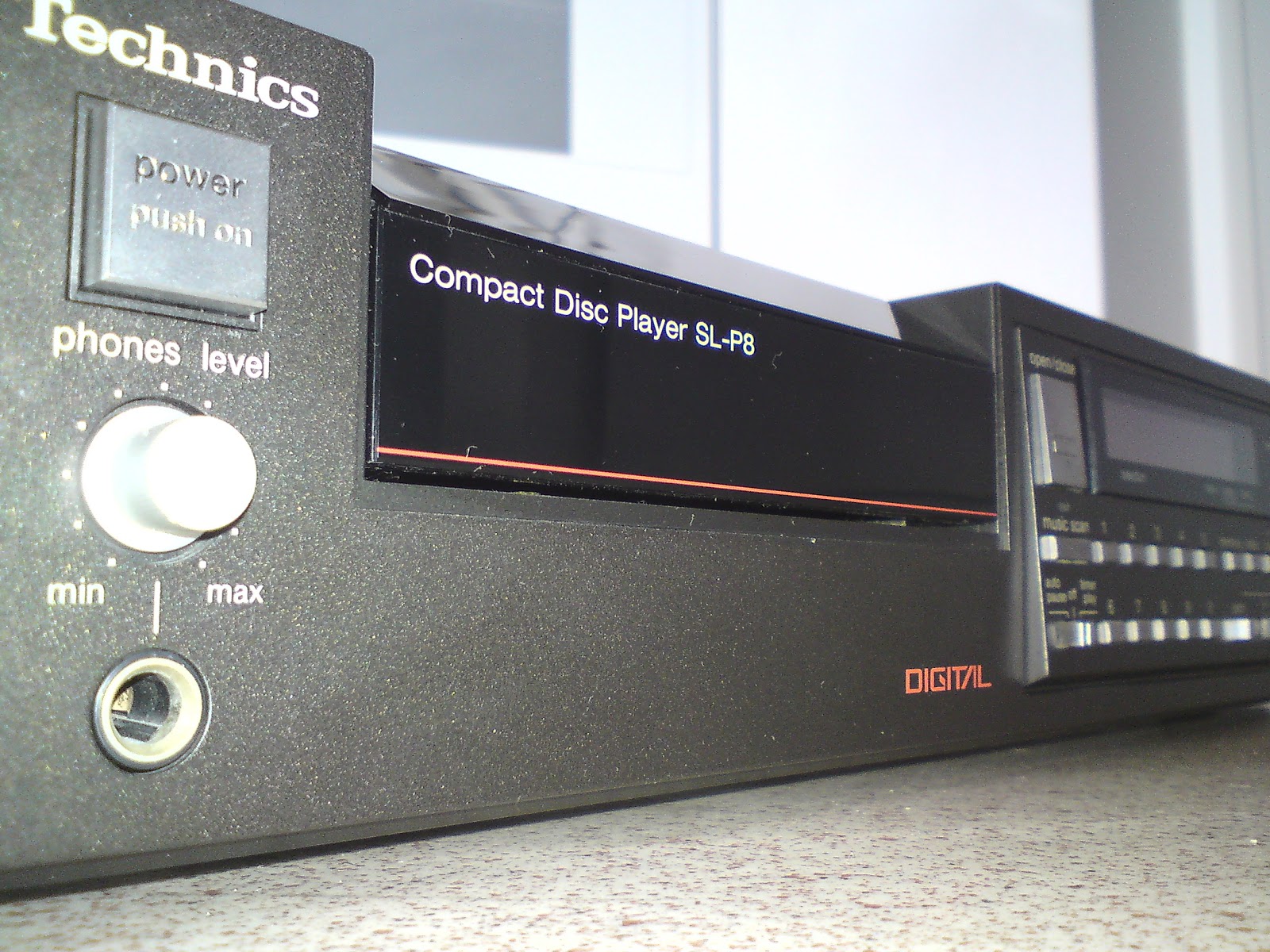 The Vintage HiFi: Technics SL-P8