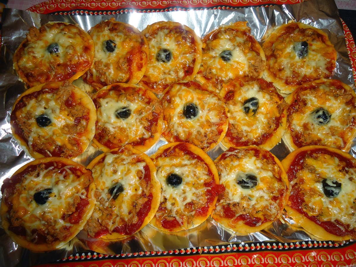 Recette du Mini pizza au Thon et au Fromage | astuces pour femme