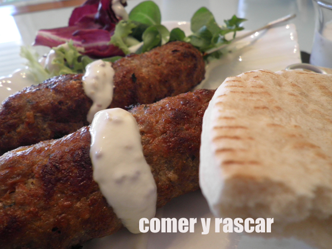 Comer y Rascar: Brochetas de Kofta