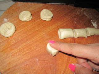 mittu cooking love: Mini Chiroti (Popular Diwali Sweets) | Mini Chiroti ...