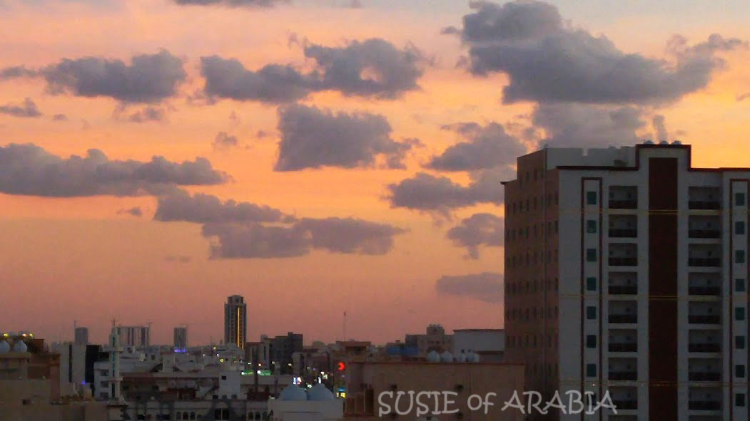 Jeddah Daily Photo: Skywatch - Jeddah Sunset Clouds