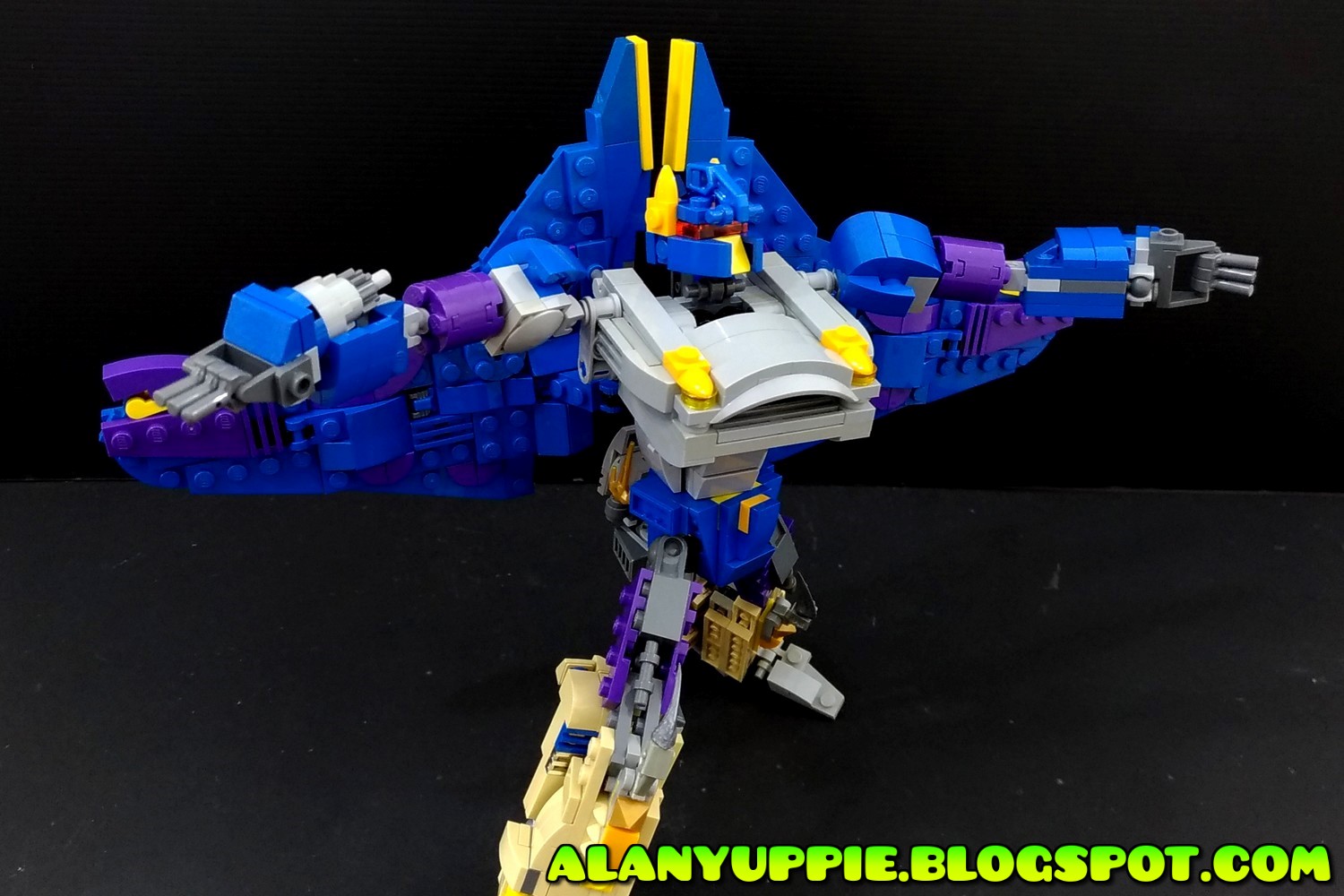 Alanyuppie's LEGO Transformers: LEGO Transformer Depth Charge from ...