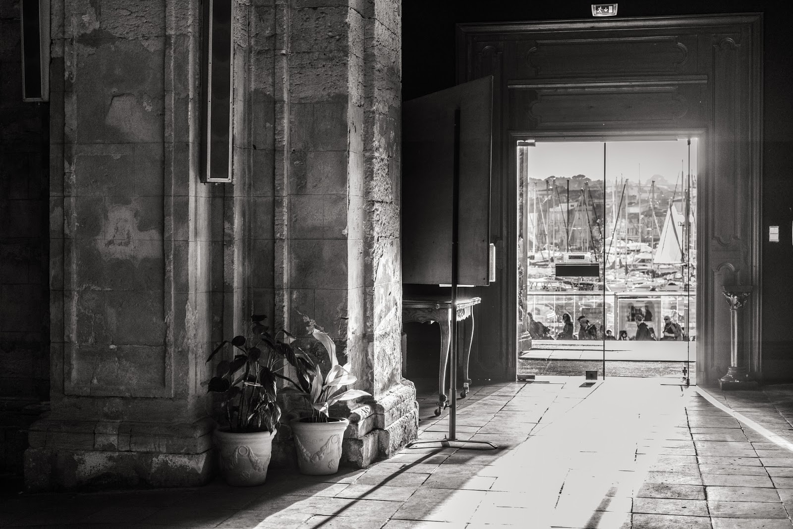 "Agony column" nghĩa là gì?