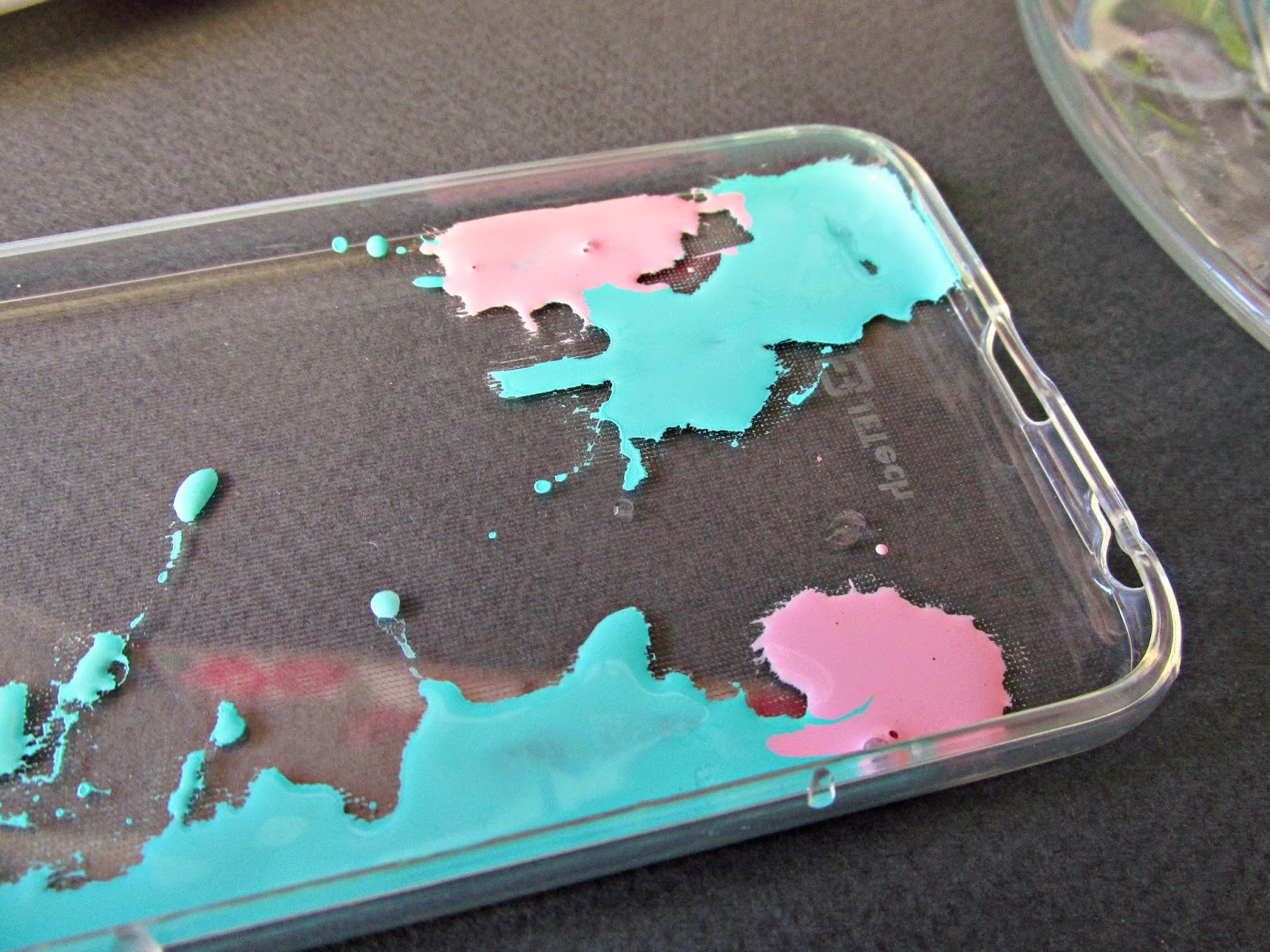 Liv Creatively: DIY: Watercolour Phone Case