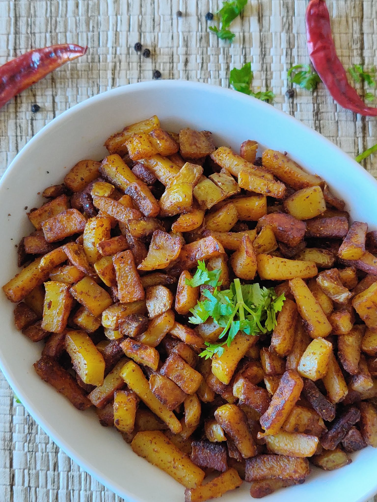 Potato varuval recipe | Urulai kilangu varuval | Potato fry south ...