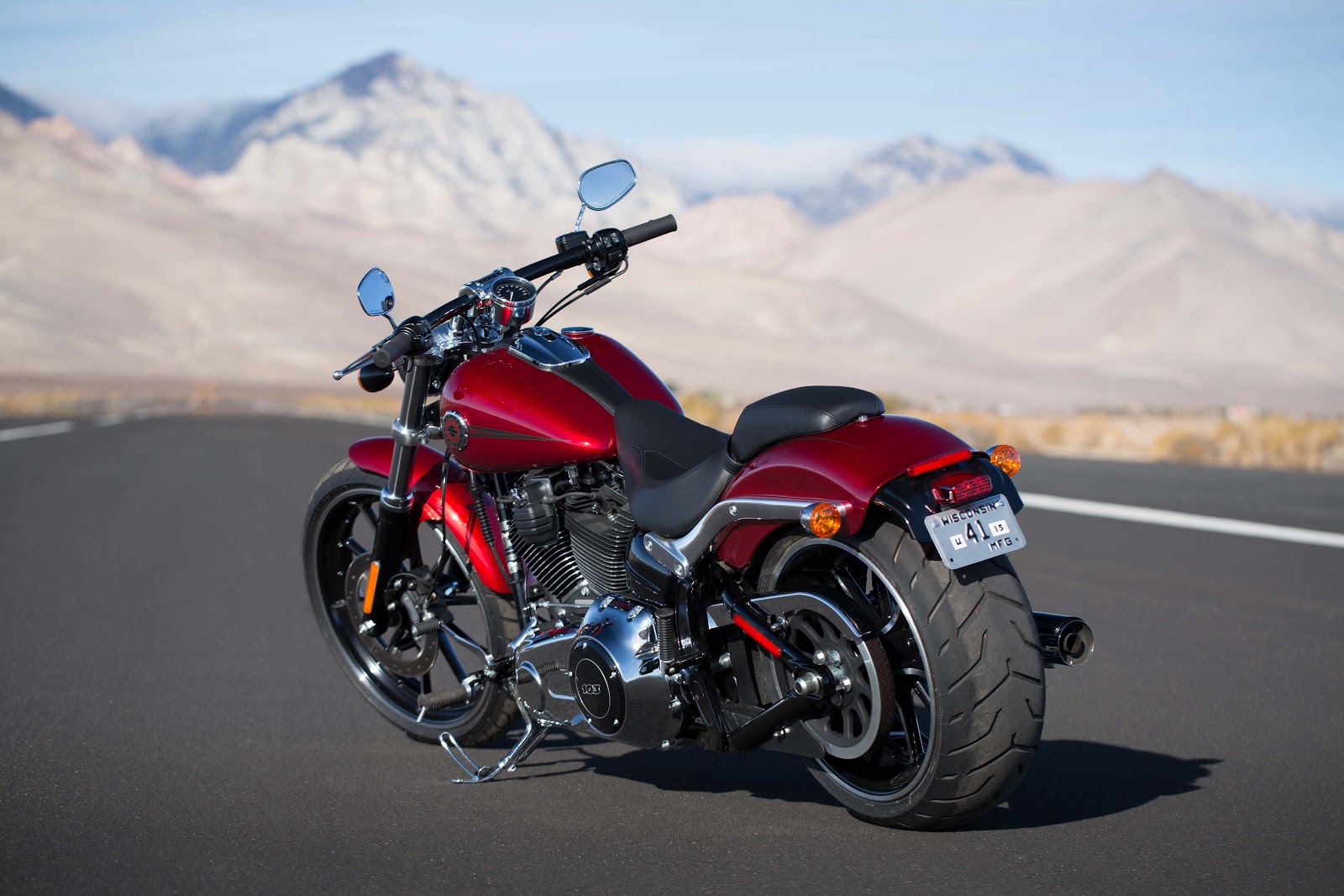 Racing Cafè: Harley-Davidson FXSB Breakout 2013