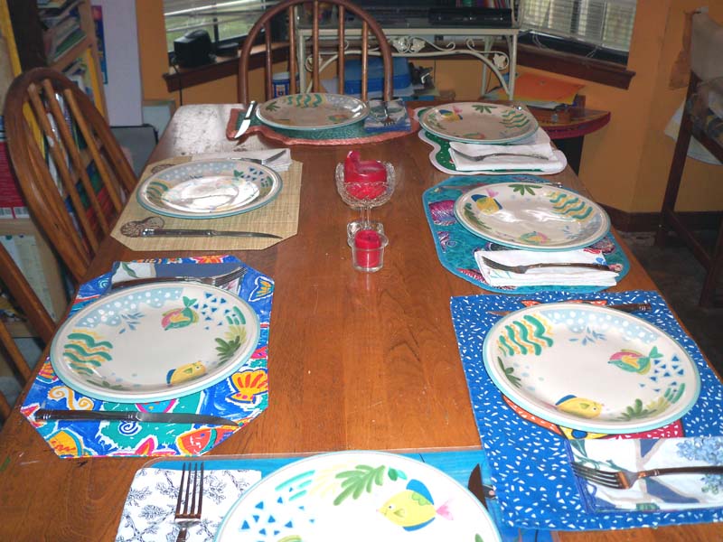 Sandcastle Momma: Redneck Dinner Table