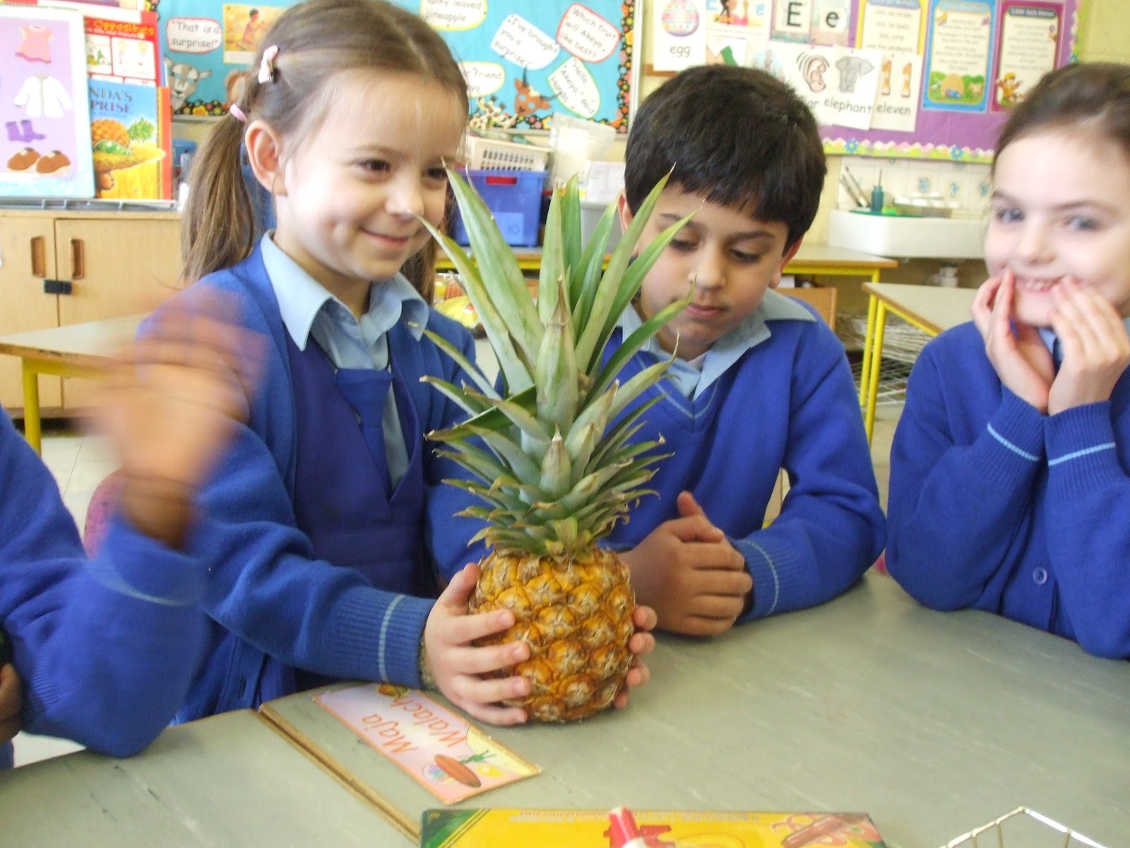 Ms. Flaherty's class - Senior Infants: Making a fruit salad