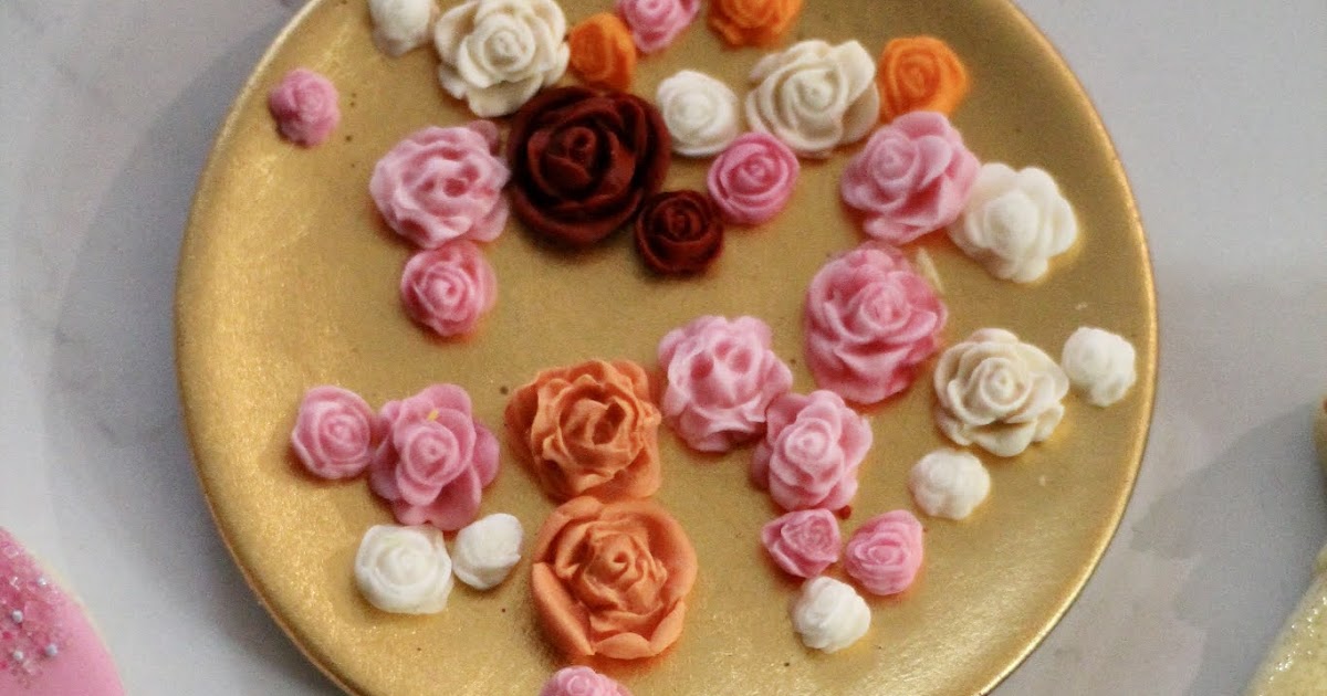 Super easy fondant flowers — The Cookie Couture-Cookie Decorating: Step ...