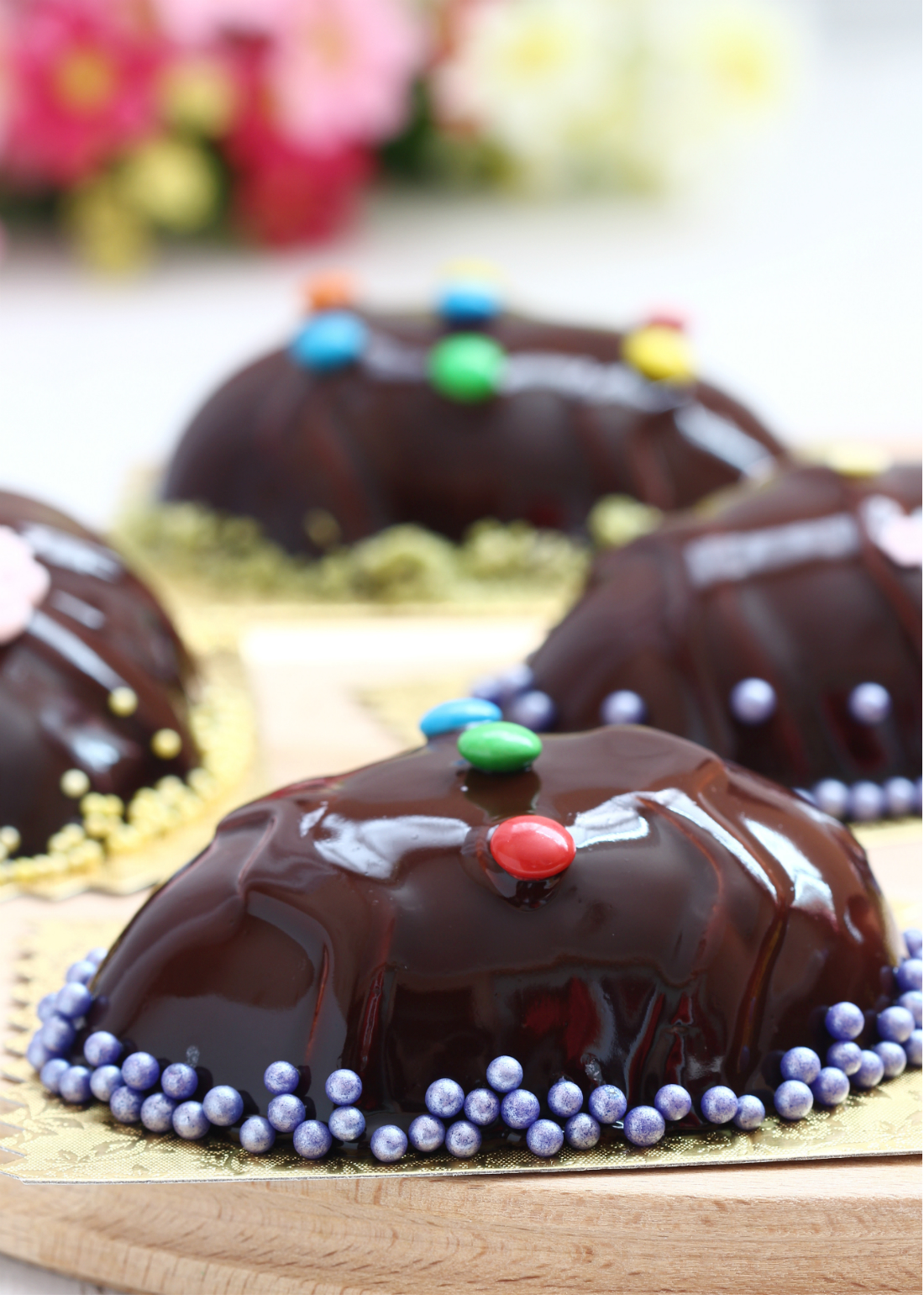 Sea salt-chocolate and raspberry petit gateaux