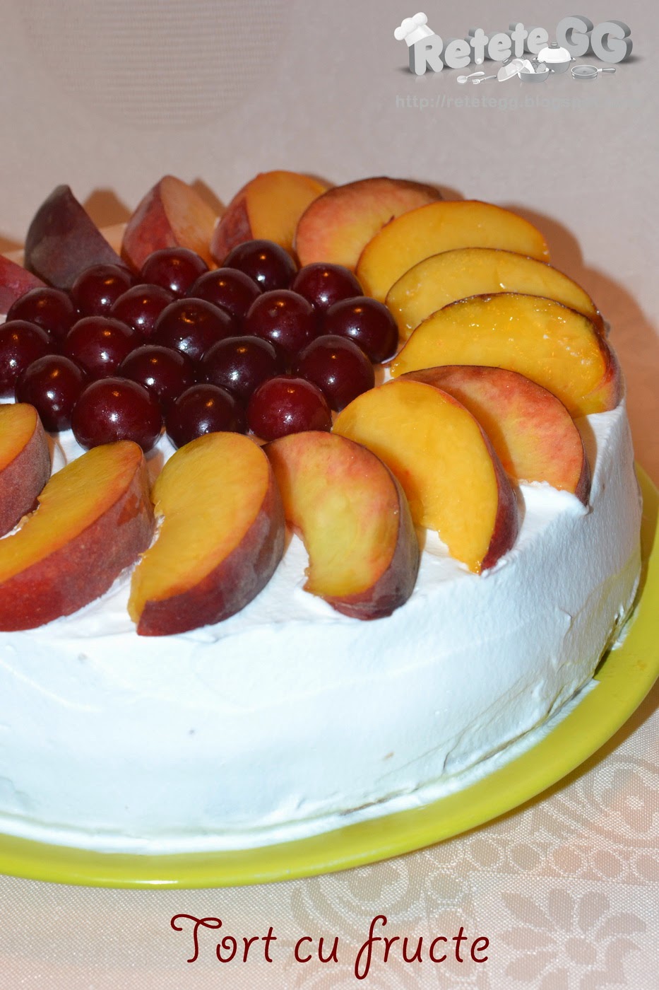 Retete gustoase si garnisite: Tort cu fructe