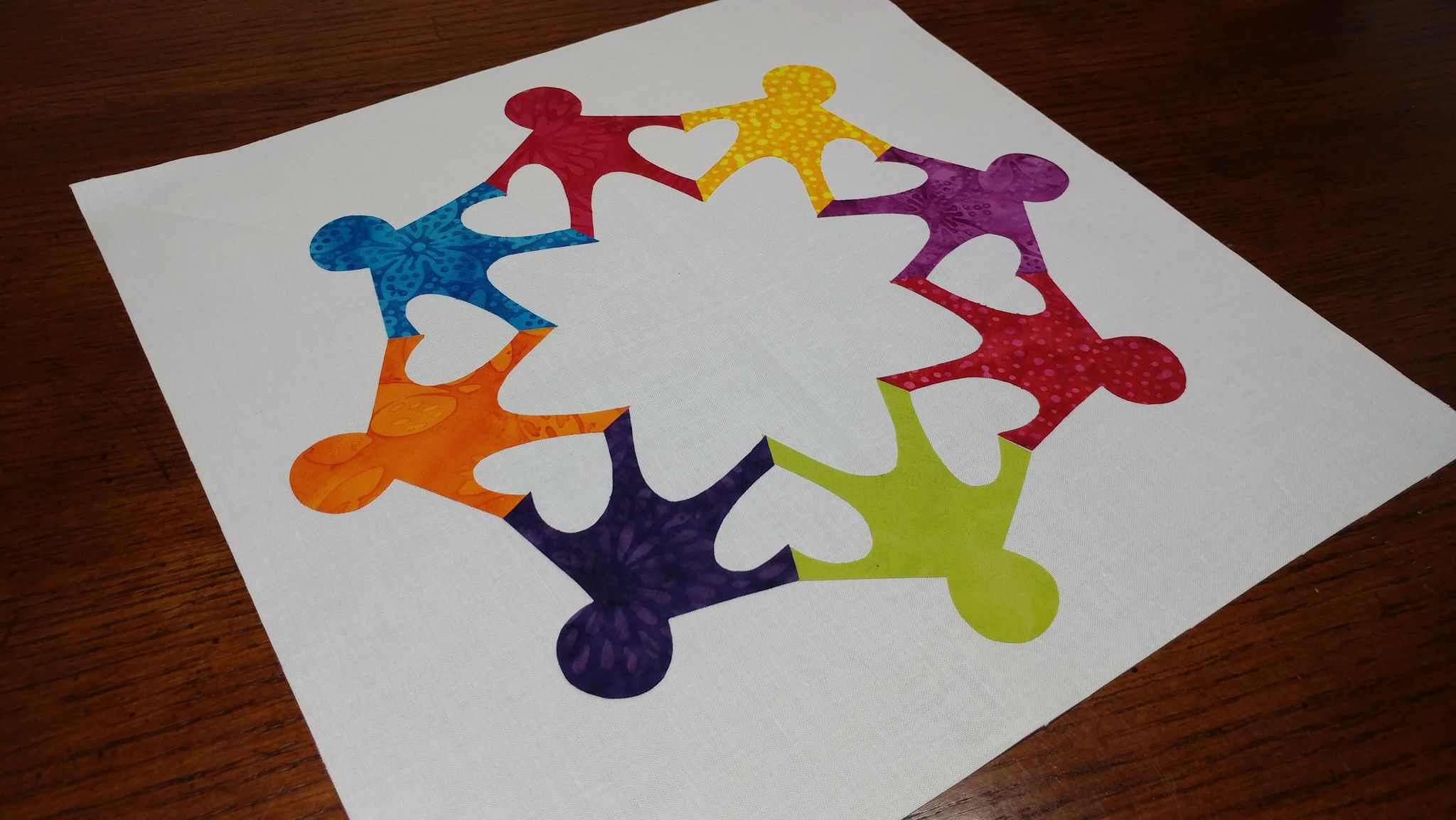 Slice of Pi Quilts: Paper Chain Family - FREE Quilt Block