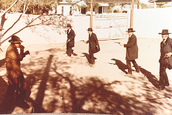 Bob Boze Bell's Big Bad Book of Bad Diary Entries: A Mangled Narrative ...