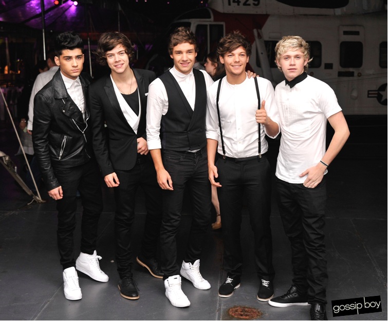 Gossip Boy: ГРУППА "ONE DIRECTION" ОБОШЛА В АМЕРИКАНСКИХ ЧАРТАХ "SPICE ...