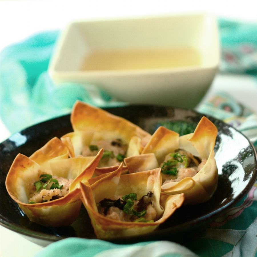 Red Shallot Kitchen: Baked Wonton Cups