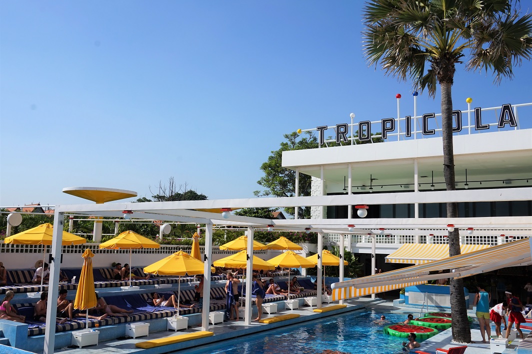 Blog by Edwina: Santai Sore di Tropicola